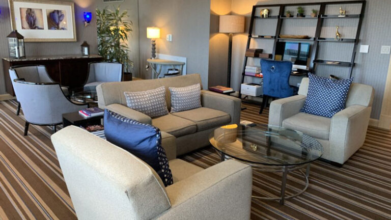 Fairmont Dallas reopens exclusive Gold Lounge on 18th floor ...